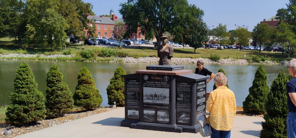 The Six Triple Eight Battalion Monument | Leavenworth, Kansas